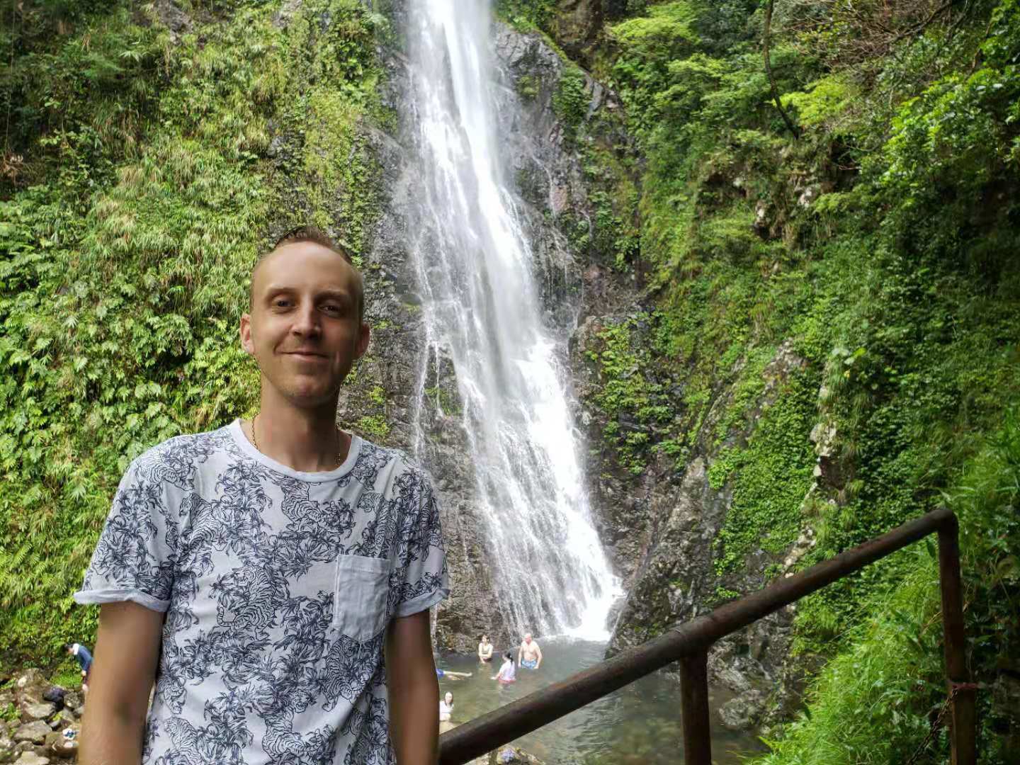 Chasing waterfalls – Wanderlust Welshman