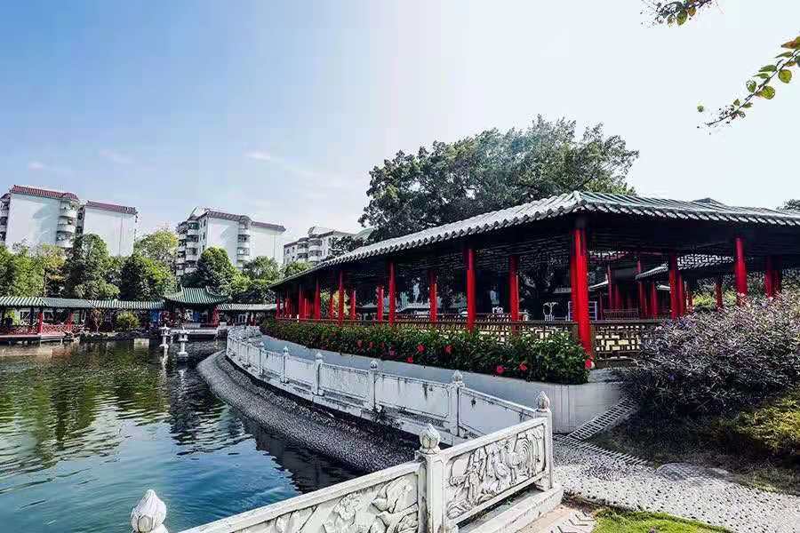 Replica attractions in Shenzhen – Wanderlust Welshman