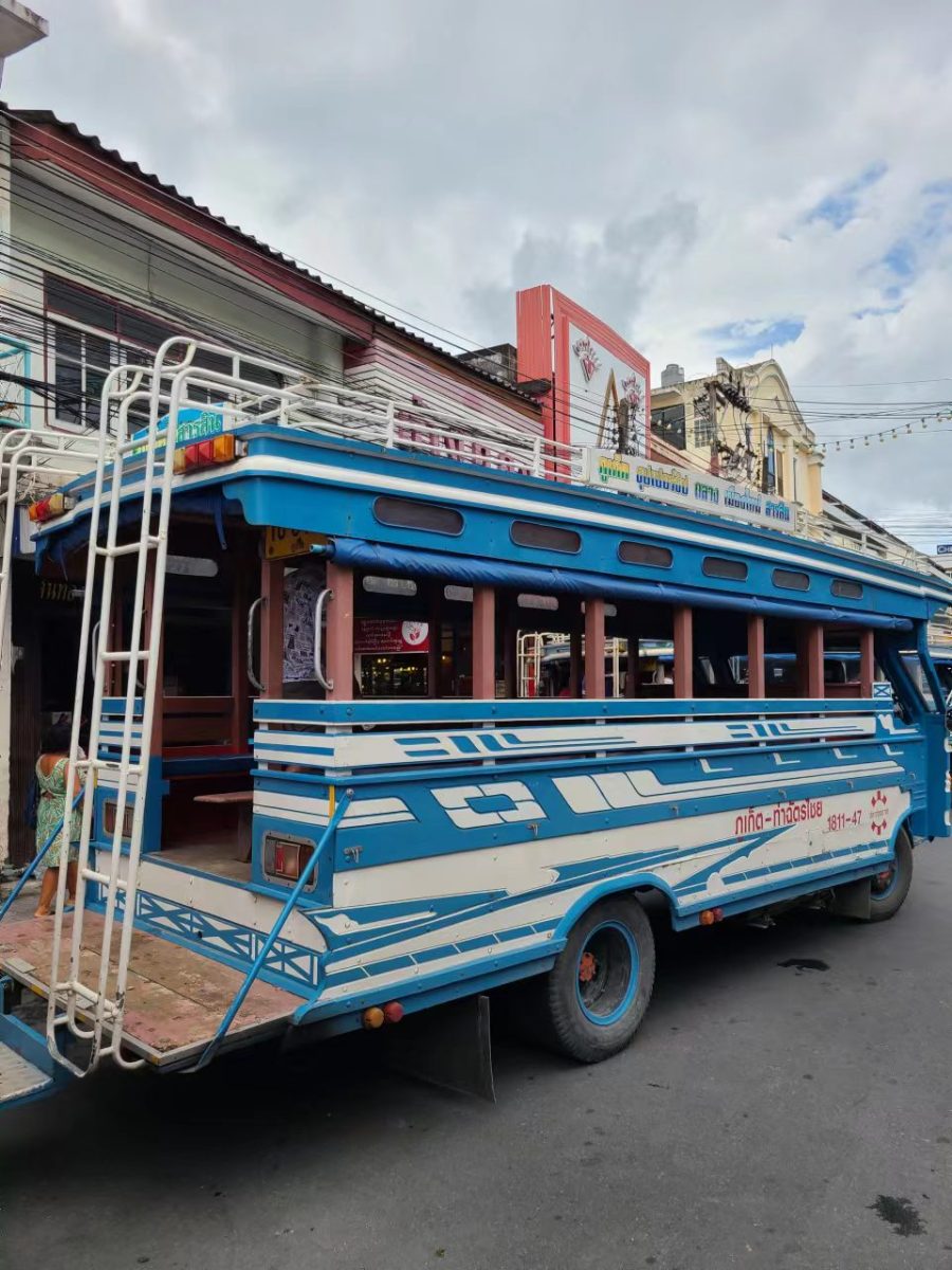 Patong beach to Phuket Old town local bus (songtheaw) – Wanderlust Welshman