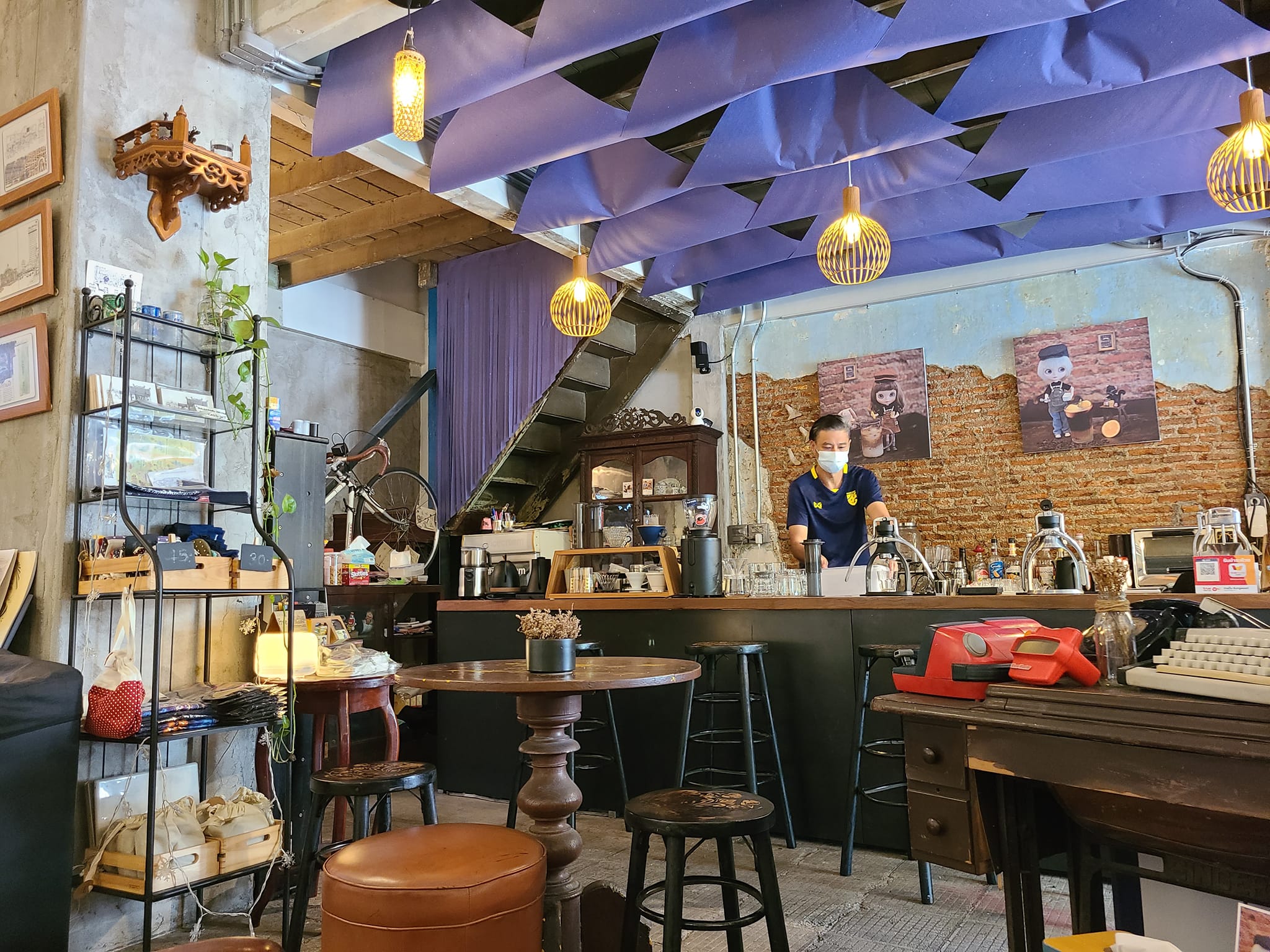 Cool Cafe in Bangkok – Wanderlust Welshman