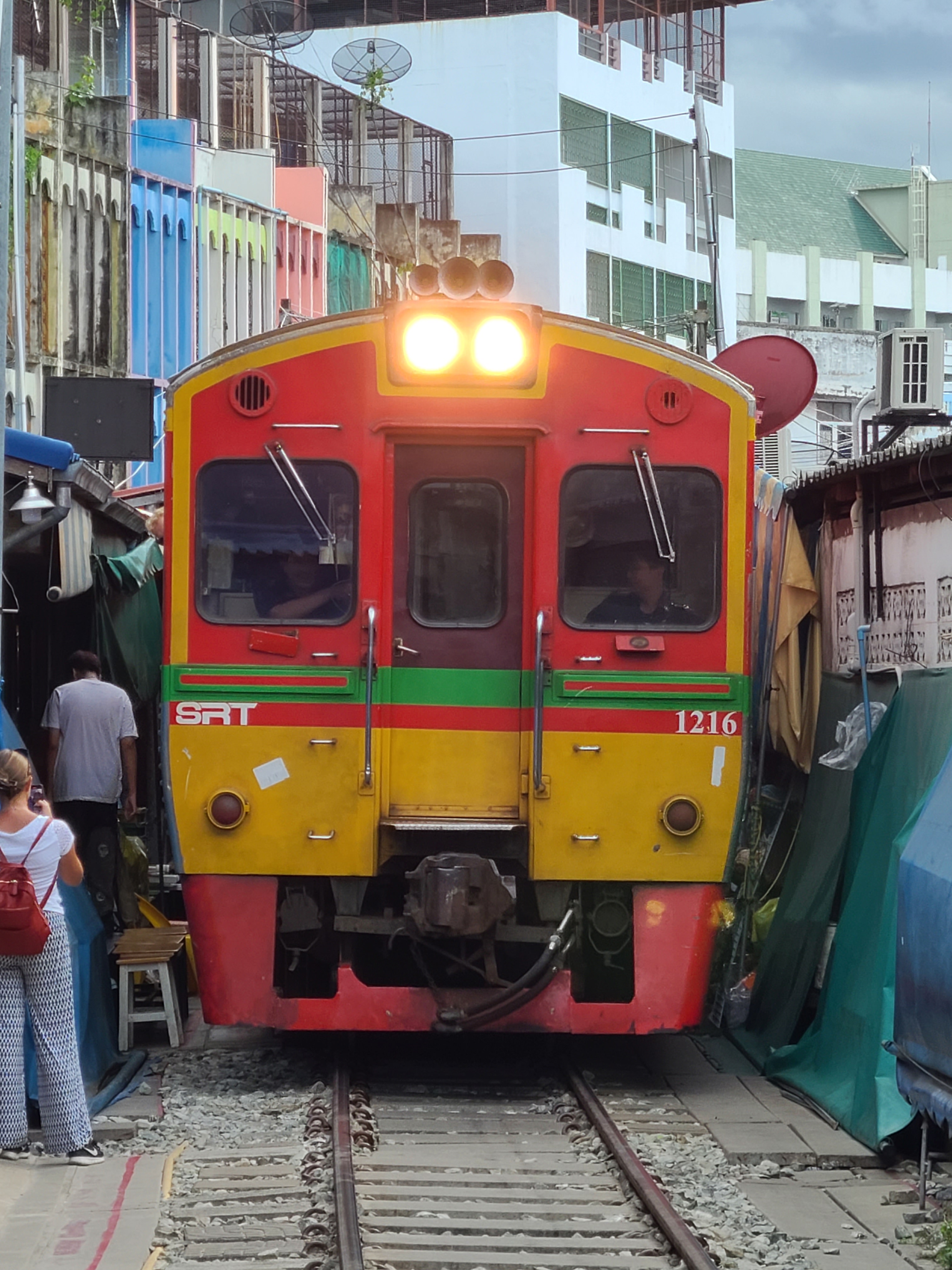 Thailand Bangkok Railway Market – Wanderlust Welshman